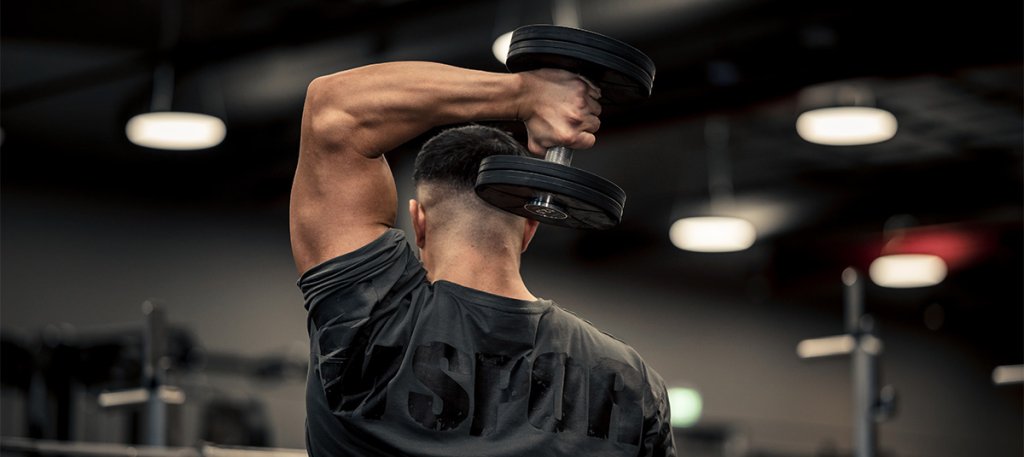 5 gode triceps øvelser til veldefinerede arme | Blog | MM Sports