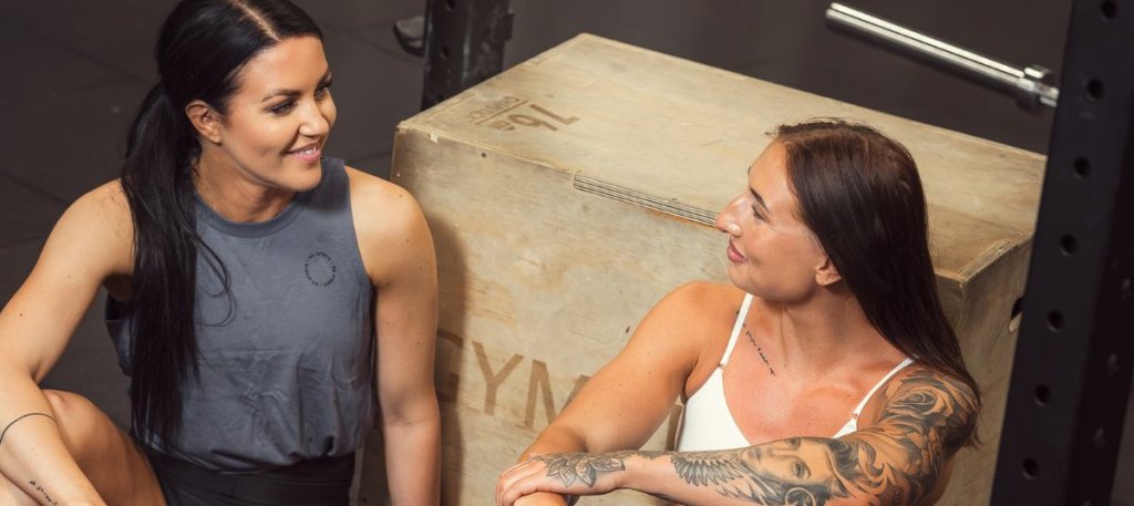 Dead bug – Teknik og tips | Blog | MM Sports